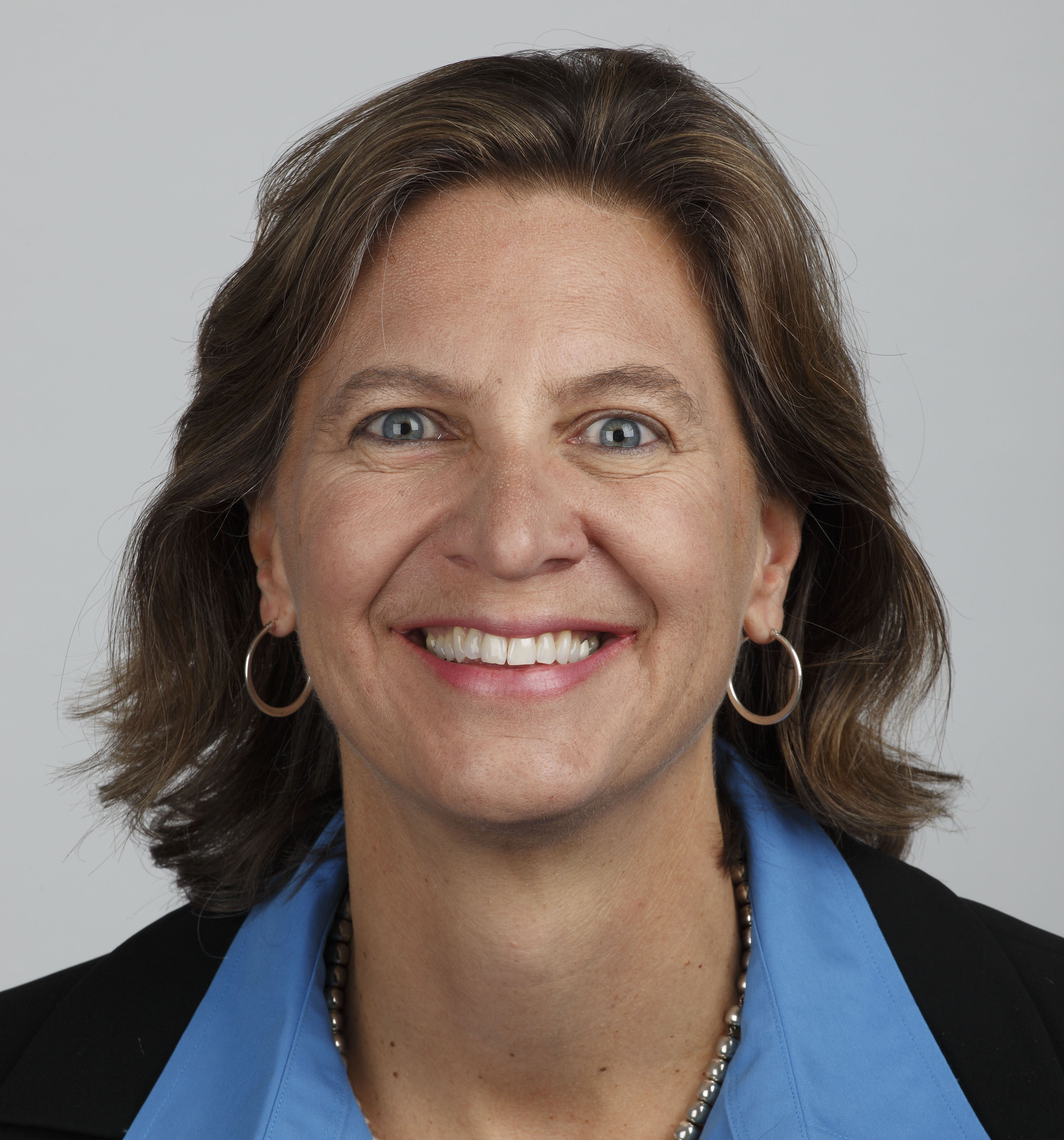 Ellen_Bossert headshot_cropped.jpg | Columbia College Alumni Association