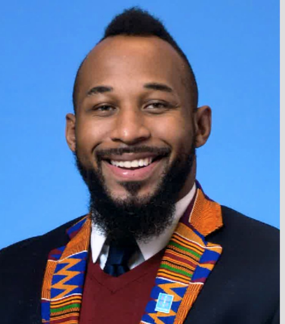 Derek L_cropped.jpg | Columbia College Today