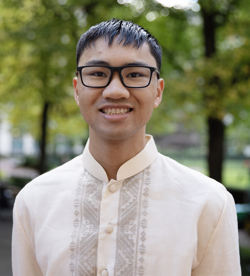 izagani_aquino1.jpg | Columbia College